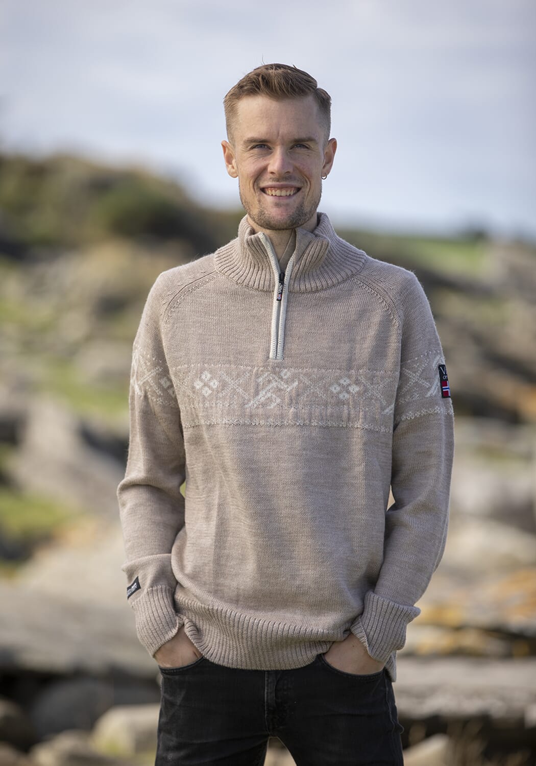 Springeren Ullgenser m/brystprint Beige - Viking Of Norway